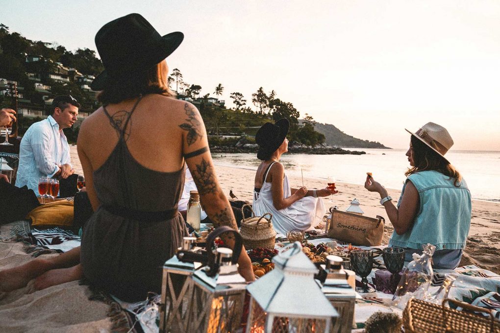 21 Magical Winter Picnic Ideas (Essentials & Guide) - Picnic Tale