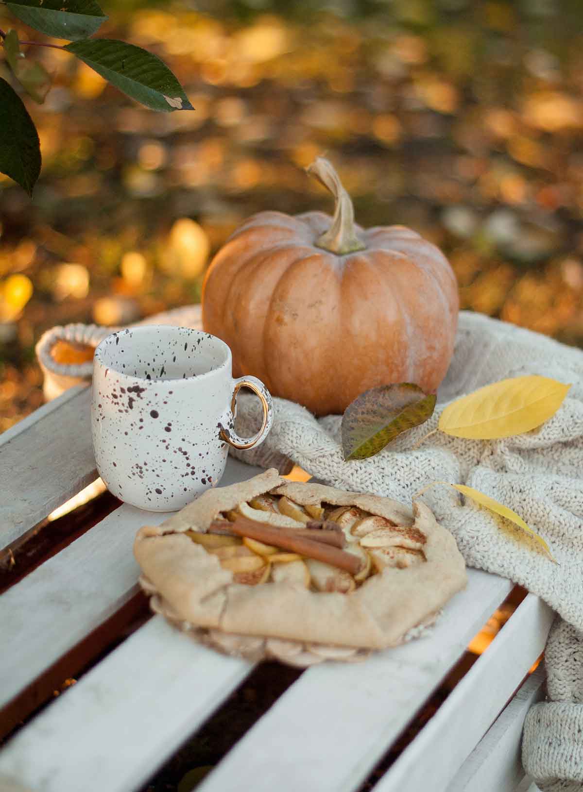 How to Pack the Perfect Fall Picnic in 2025 - Picnic Tale