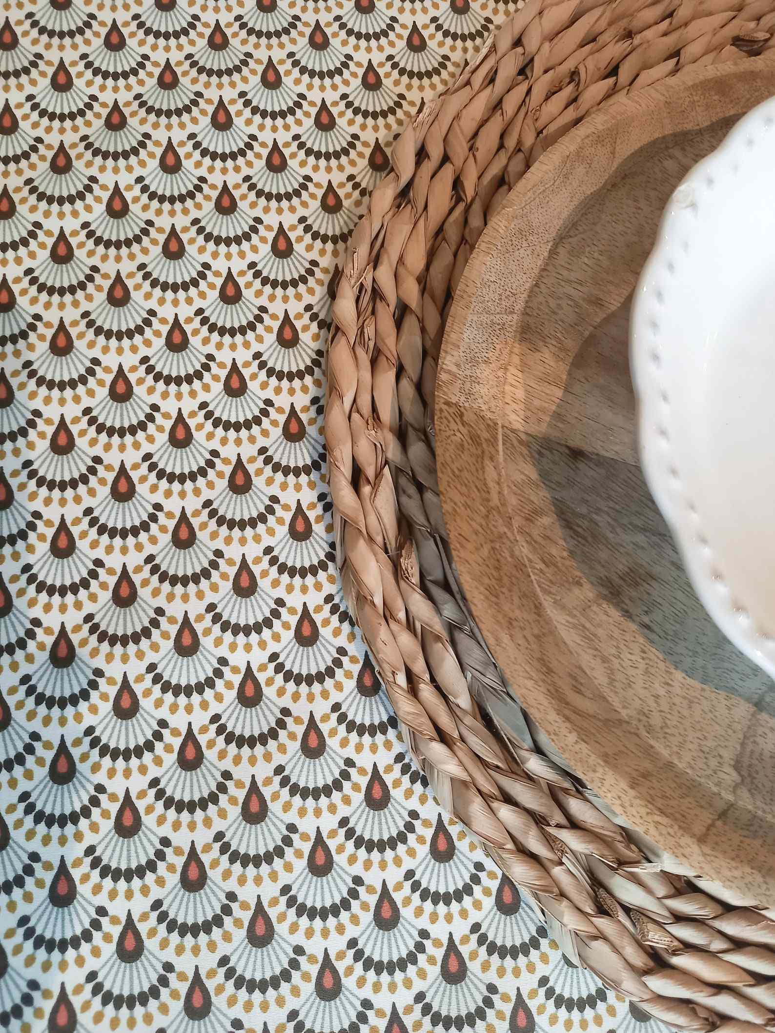 27 Wipeable Tablecloths to Buy in 2025 (Cute Designs) - Picnic Tale