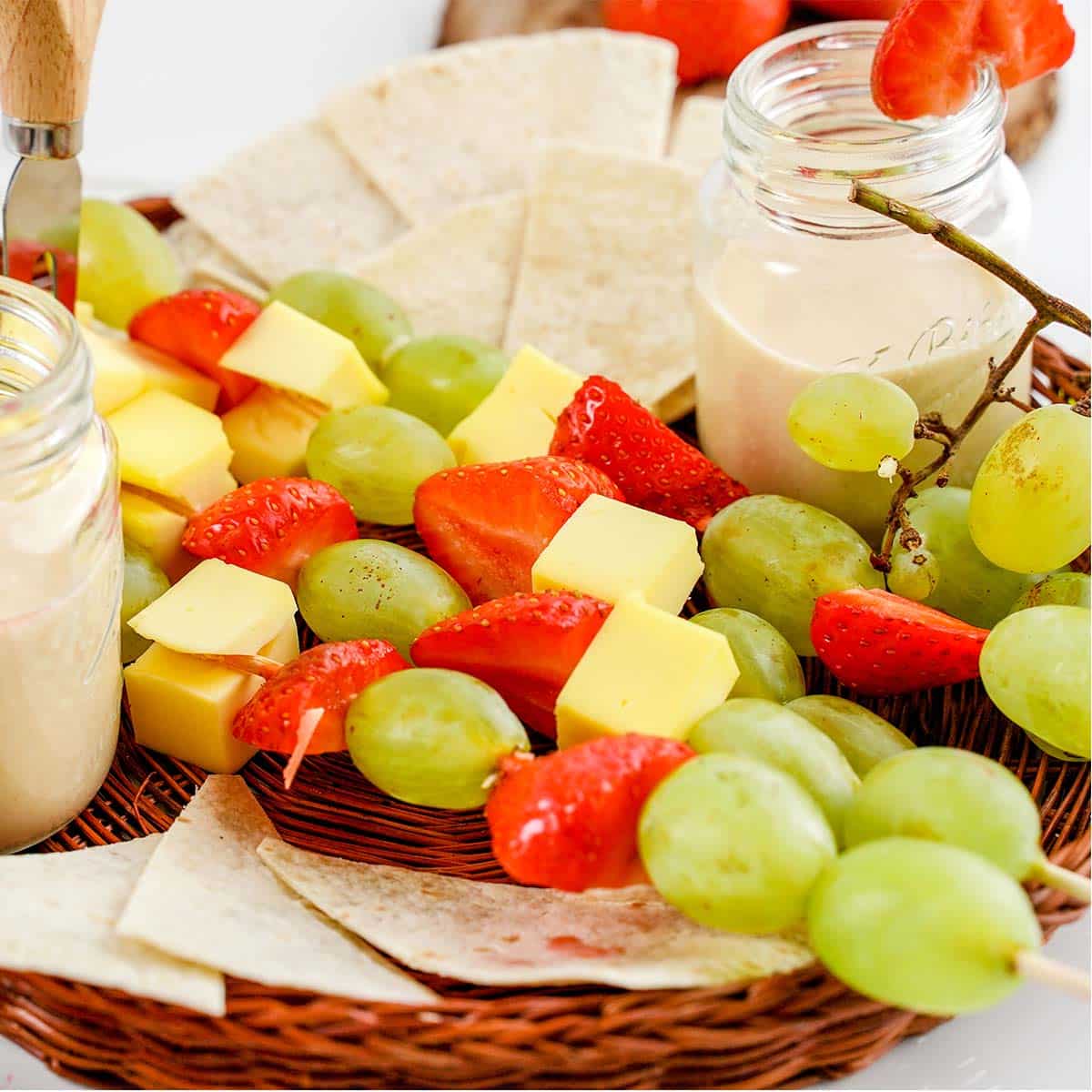 Fruit and Cheese Kabobs - Picnic Tale