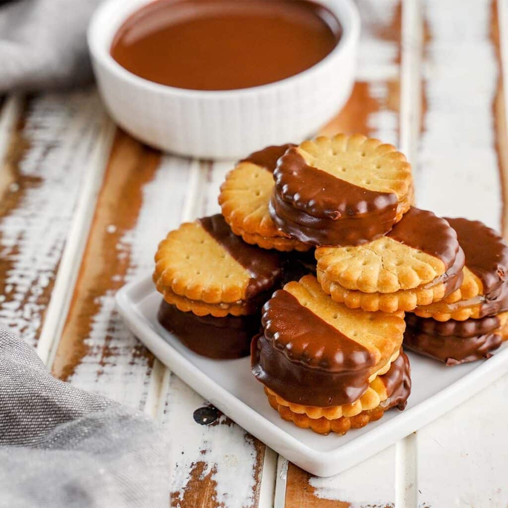 Nut Butter Ritz Tiny Sandwiches - Picnic Tale